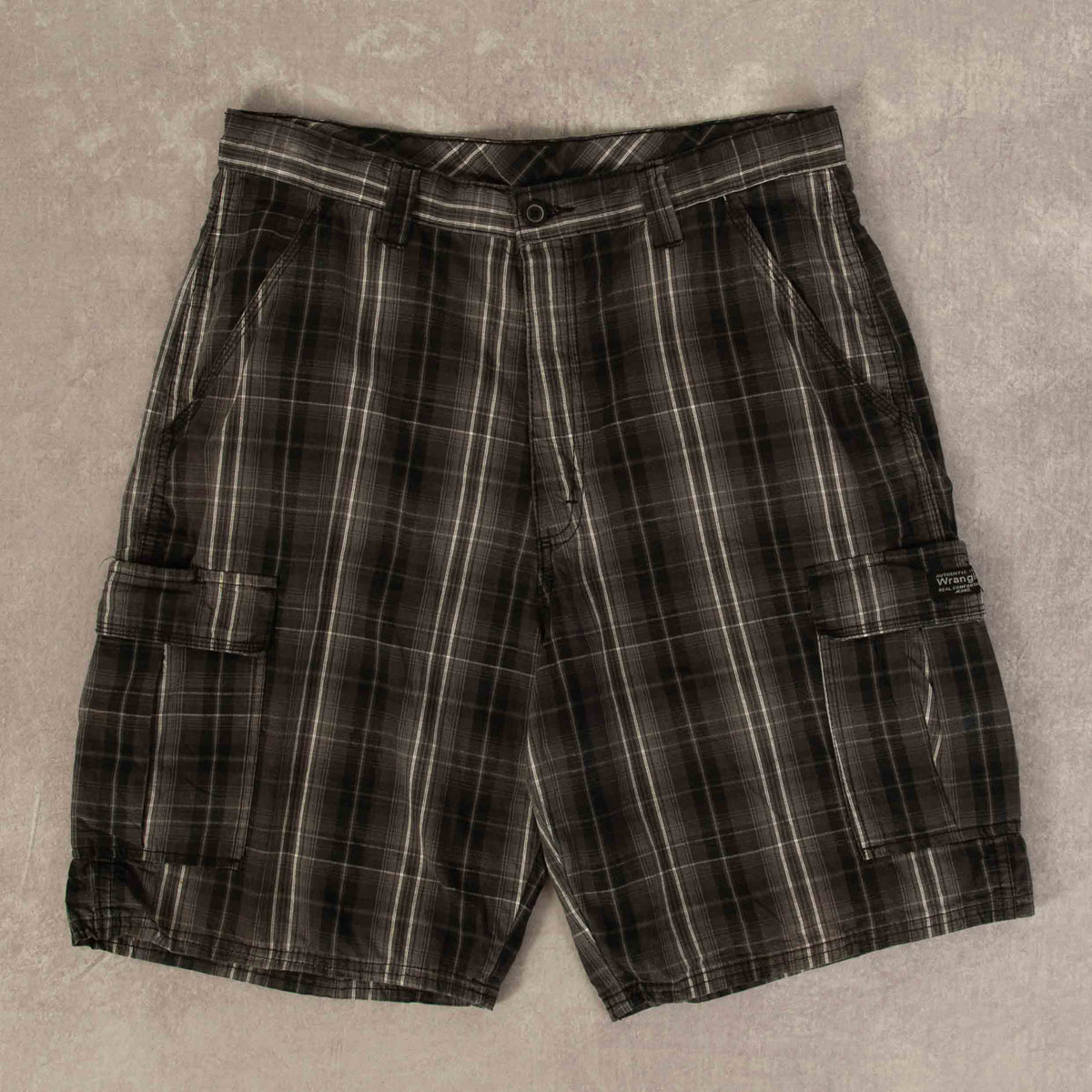 MEN'S VINTAGE WRANGLER CHECKED CARGO SHORTS - W34 – North Workshop